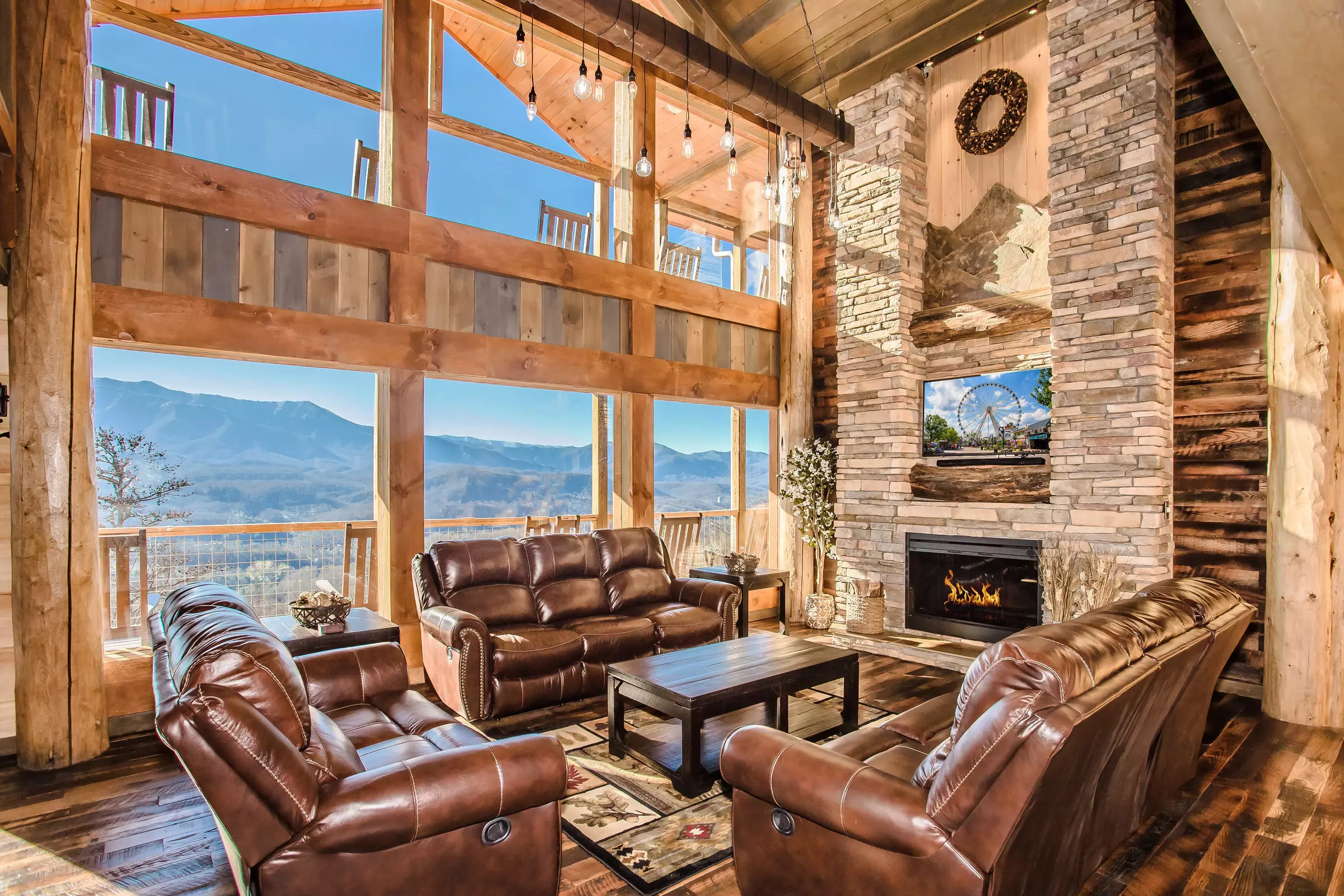 Amazing View Lodge - 8 Bedroom Gatlinburg Cabin Rental