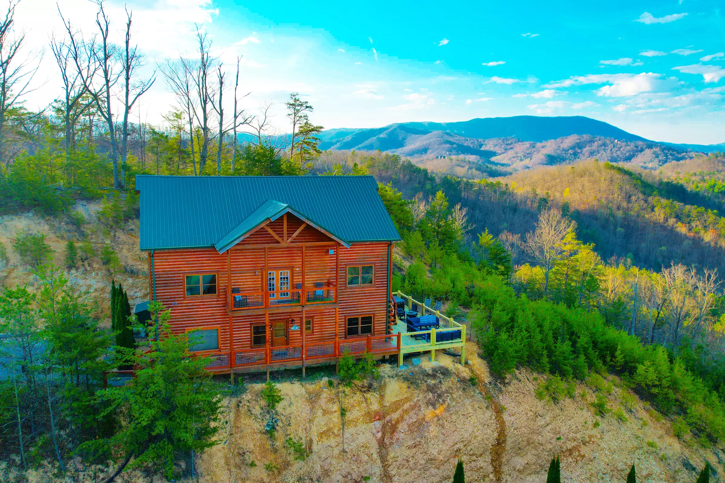 Amazing Adventure Lodge - 7 Bedroom Sevierville Cabin Rental